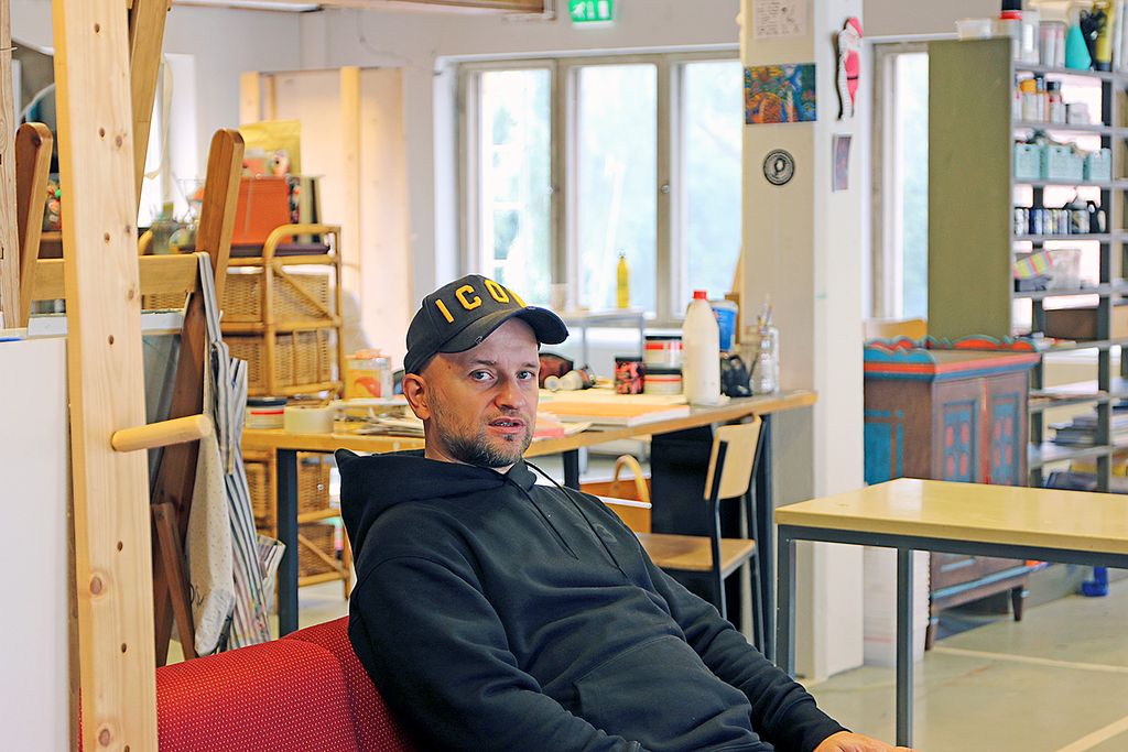 Venäjä-kriittinen taiteilija ihastui Lapuaan | Lapuan Sanomat