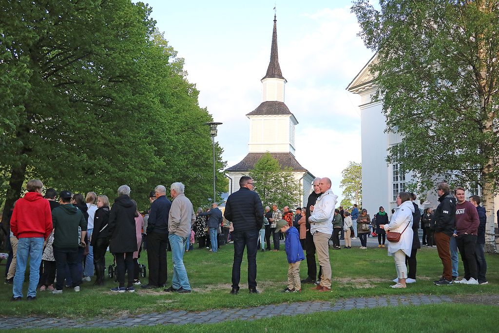 Suviseurojen laulutilaisuus täytti tuomiokirkon | Lapuan Sanomat