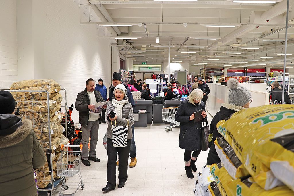 Halpakauppa avasi | Lapuan Sanomat